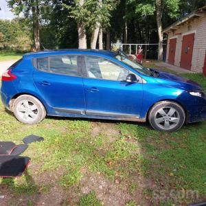 Zils Renault Megane 2012 Limbaži, ar dzinēja tilpumu 1.60 L un nobraukumu 313 tūkst. km par 2800 €, foto 4 vietnē AUTOMOTO.COM.LV