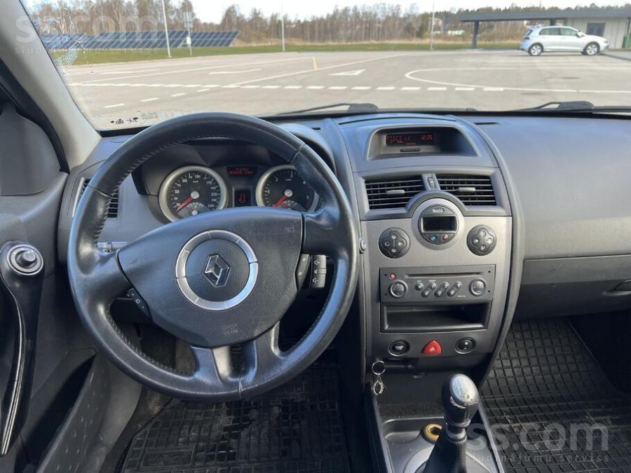 Синий Рено Меган 2004 в Тукумс, объемом двигателя 1.90 л и пробегом 322 тыс. км за 990 €, фото 11 на AUTOMOTO.COM.LV