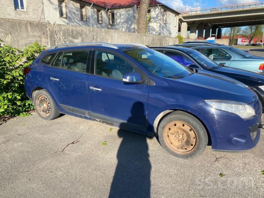 Zils Renault Megane 2009 Rīga, ar dzinēja tilpumu 1.90 L un nobraukumu 270 tūkst. km par 1200 €, foto 3 vietnē AUTOMOTO.COM.LV