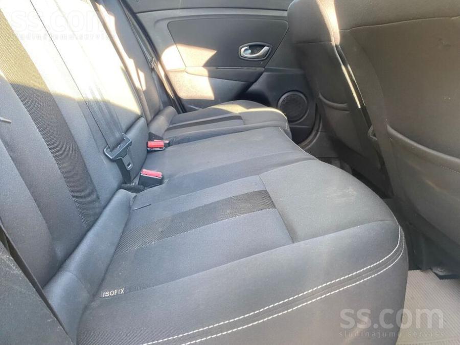 Zils Renault Megane 2009 Rīga, ar dzinēja tilpumu 1.90 L un nobraukumu 270 tūkst. km par 1200 €, foto 7 vietnē AUTOMOTO.COM.LV