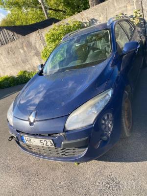Zils Renault Megane 2009 Rīga, ar dzinēja tilpumu 1.90 L un nobraukumu 270 tūkst. km par 1200 €, foto 9 vietnē AUTOMOTO.COM.LV