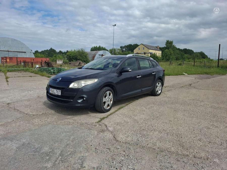 Blue Renault Megane 2010 in Klaipeda, with an engine capacity of 1.50 L and mileage of 216 thousand km for 3000 €, photo 3 on AUTOMOTO.COM.LV