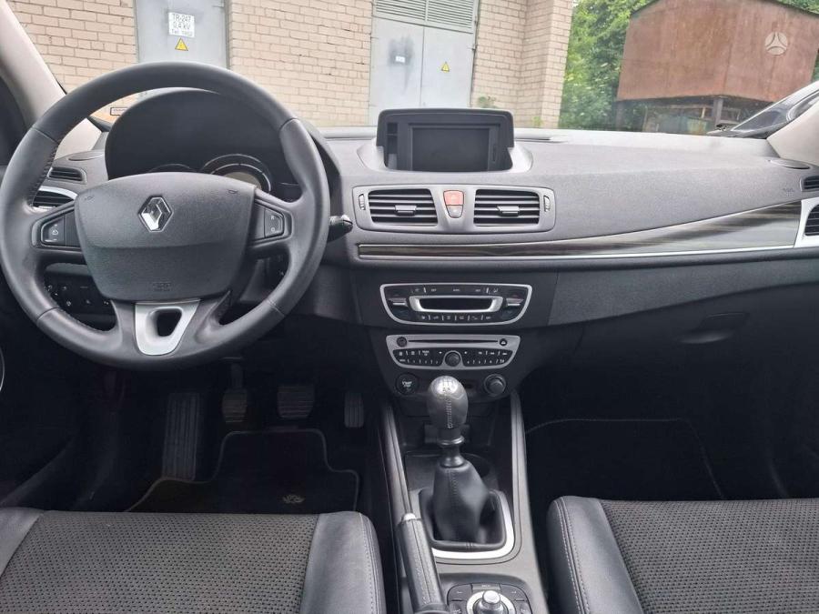 Blue Renault Megane 2010 in Klaipeda, with an engine capacity of 1.50 L and mileage of 216 thousand km for 3000 €, photo 10 on AUTOMOTO.COM.LV