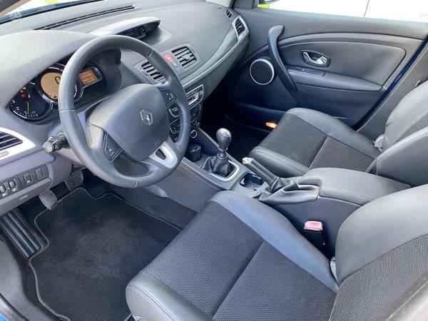 Blue Renault Megane 2011 in Raseiniai, with an engine capacity of 1.46 L and mileage of 287 thousand km for 2900 €, photo 10 on AUTOMOTO.COM.LV