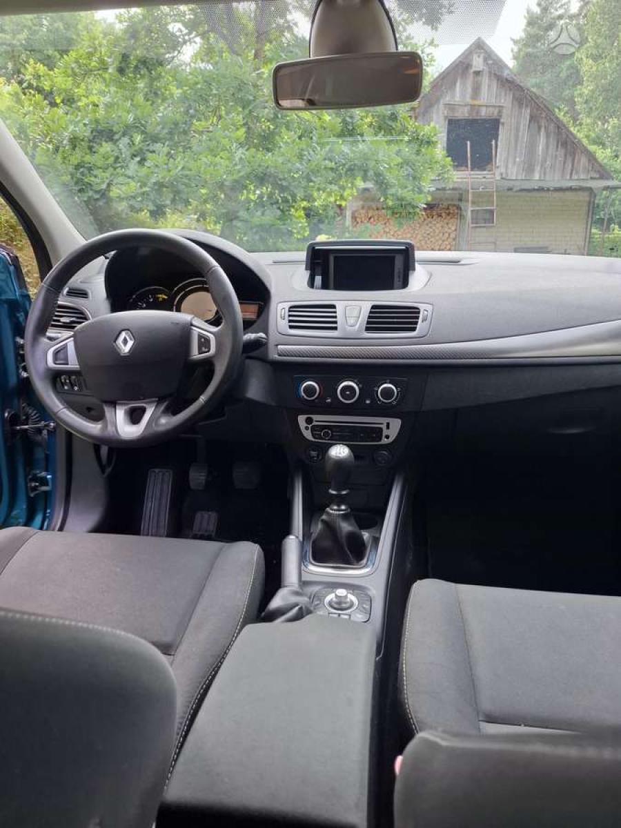 Blue Renault Megane 2012 in Klaipeda, with an engine capacity of 1.46 L and mileage of 295 thousand km for 2500 €, photo 5 on AUTOMOTO.COM.LV