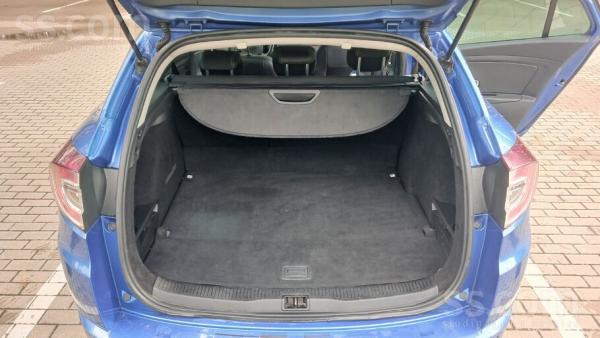 Blue Renault Megane 2013 in Riga, with an engine capacity of 1.50 L and mileage of 491 thousand km for 2000 €, photo 8 on AUTOMOTO.COM.LV
