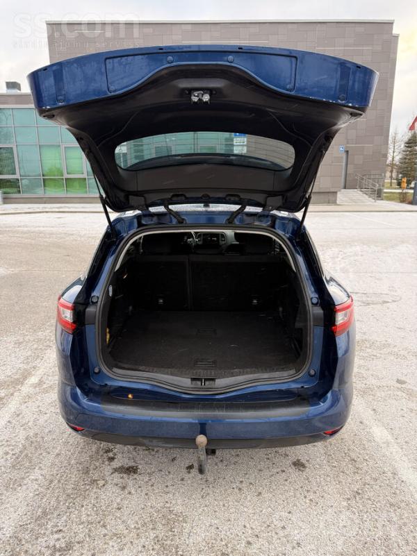 Blue Renault Megane 2016 in Riga, with an engine capacity of 1.20 L and mileage of 152 thousand km for 8200 €, photo 5 on AUTOMOTO.COM.LV