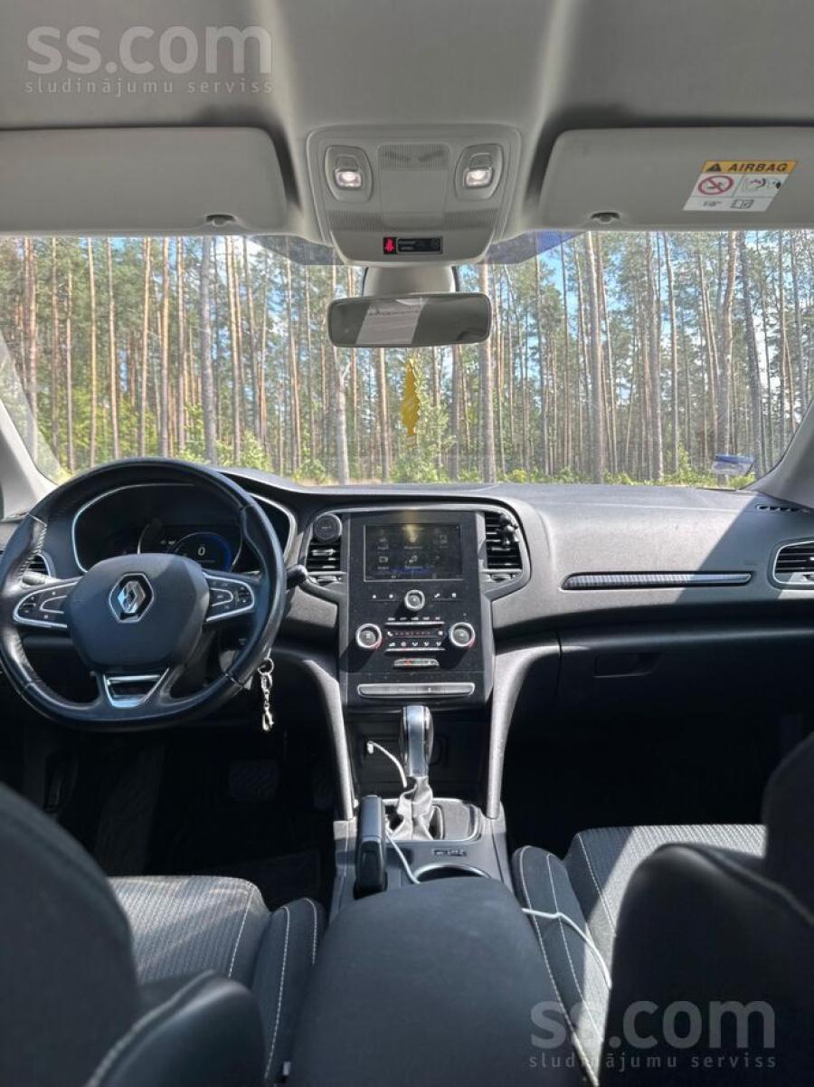 Blue Renault Megane 2016 in Riga, with an engine capacity of 1.50 L and mileage of 170 thousand km for 7200 €, photo 7 on AUTOMOTO.COM.LV