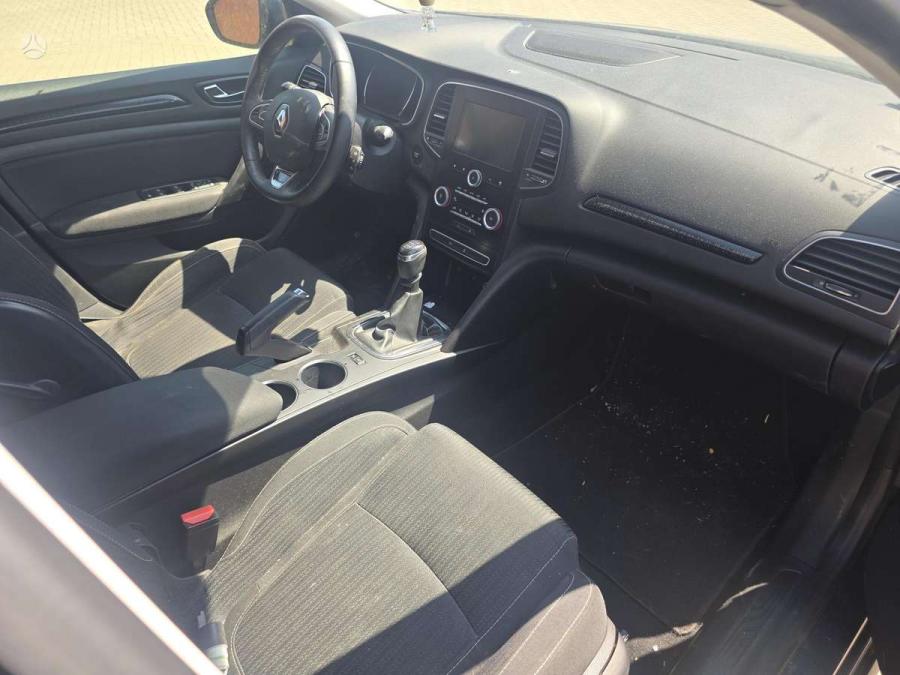 Zils Renault Megane 2016 Tauragė, ar dzinēja tilpumu 1.46 L un nobraukumu 143 tūkst. km par 4800 €, foto 8 vietnē AUTOMOTO.COM.LV
