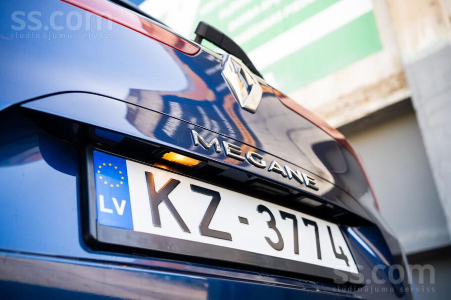Zils Renault Megane 2017 Valmiera, ar dzinēja tilpumu 1.50 L un nobraukumu 0 tūkst. km par 7995 €, foto 12 vietnē AUTOMOTO.COM.LV