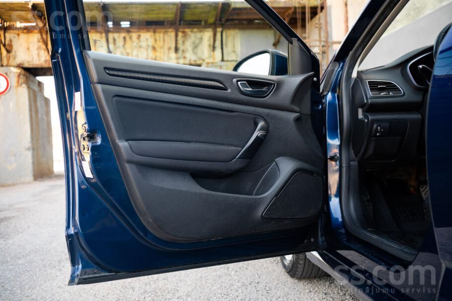 Zils Renault Megane 2017 Valmiera, ar dzinēja tilpumu 1.50 L un nobraukumu 0 tūkst. km par 7995 €, foto 14 vietnē AUTOMOTO.COM.LV