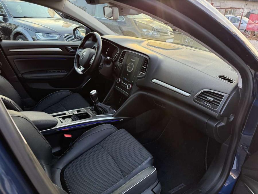 Blue Renault Megane 2017 in Ukmerge, with an engine capacity of 1.20 L and mileage of 141 thousand km for 5999 €, photo 10 on AUTOMOTO.COM.LV