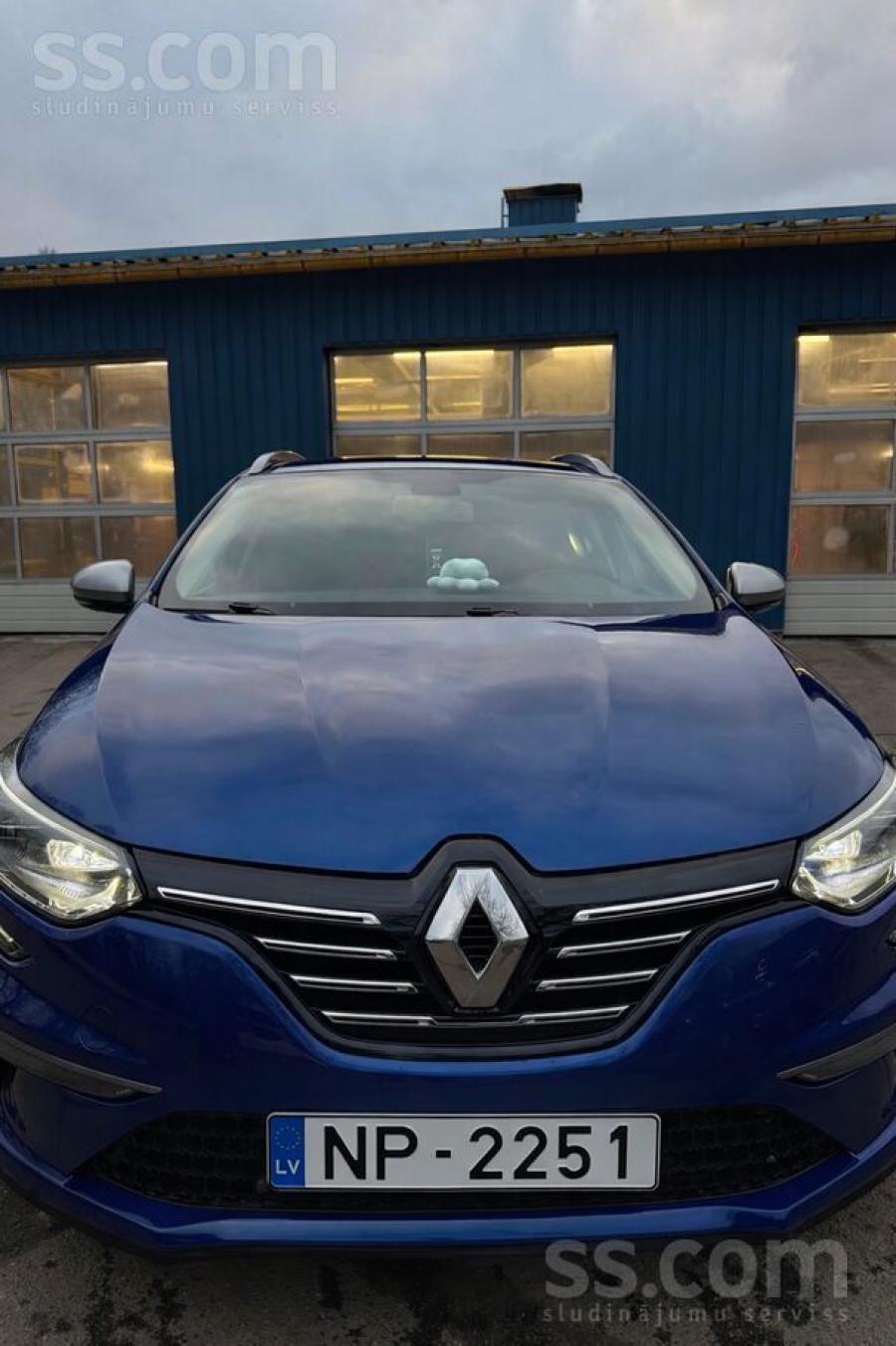 Blue Renault Megane 2018 in Riga, with an engine capacity of 1.50 L and mileage of 308 thousand km for 8400 €, photo 1 on AUTOMOTO.COM.LV