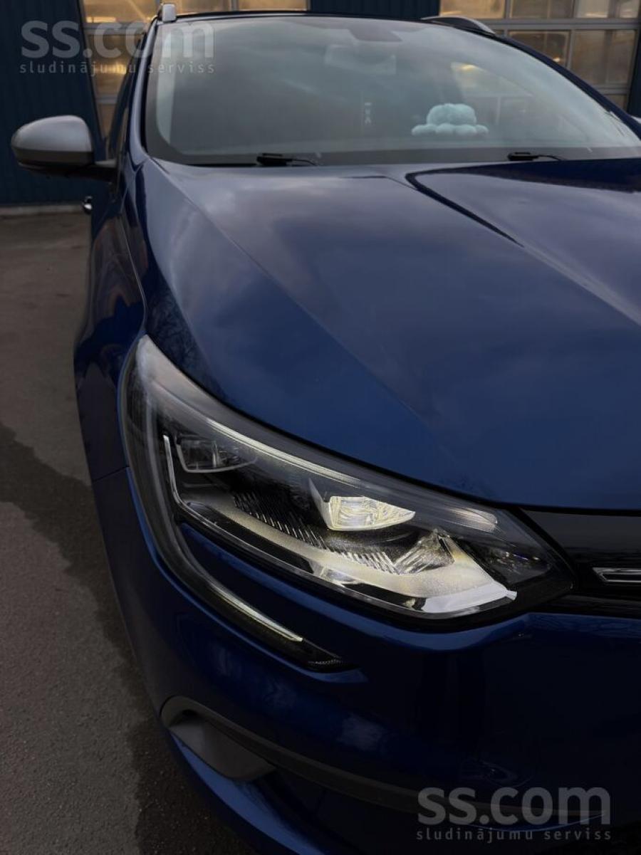 Blue Renault Megane 2018 in Riga, with an engine capacity of 1.50 L and mileage of 308 thousand km for 8400 €, photo 3 on AUTOMOTO.COM.LV