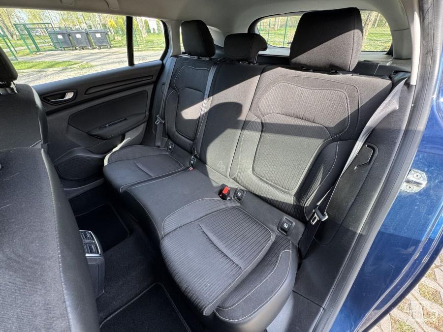 Zils Renault Megane 2018 Kelmė, ar dzinēja tilpumu 1.50 L un nobraukumu 240 tūkst. km par 7150 €, foto 14 vietnē AUTOMOTO.COM.LV