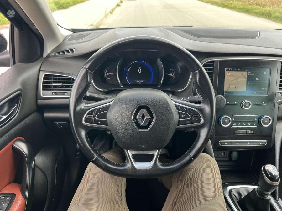 Zils Renault Megane 2018 Kauņa, ar dzinēja tilpumu 1.46 L un nobraukumu 169 tūkst. km par 6850 €, foto 23 vietnē AUTOMOTO.COM.LV