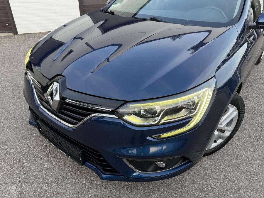Blue Renault Megane 2018 in Utena, with an engine capacity of 1.33 L and mileage of 166 thousand km for 7750 €, photo 6 on AUTOMOTO.COM.LV