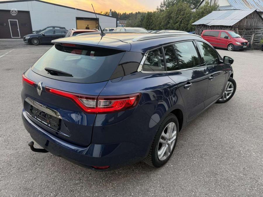 Blue Renault Megane 2018 in Utena, with an engine capacity of 1.33 L and mileage of 166 thousand km for 7750 €, photo 13 on AUTOMOTO.COM.LV