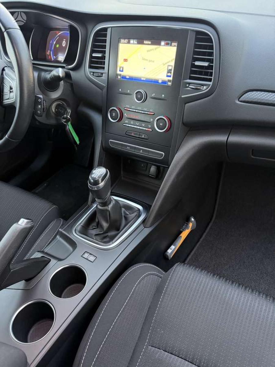 Blue Renault Megane 2018 in Utena, with an engine capacity of 1.33 L and mileage of 166 thousand km for 7750 €, photo 35 on AUTOMOTO.COM.LV