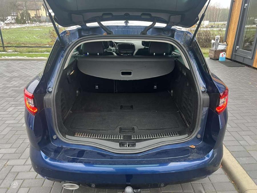 Blue Renault Megane 2019 in Kaunas, with an engine capacity of 1.46 L and mileage of 200 thousand km for 9950 €, photo 8 on AUTOMOTO.COM.LV