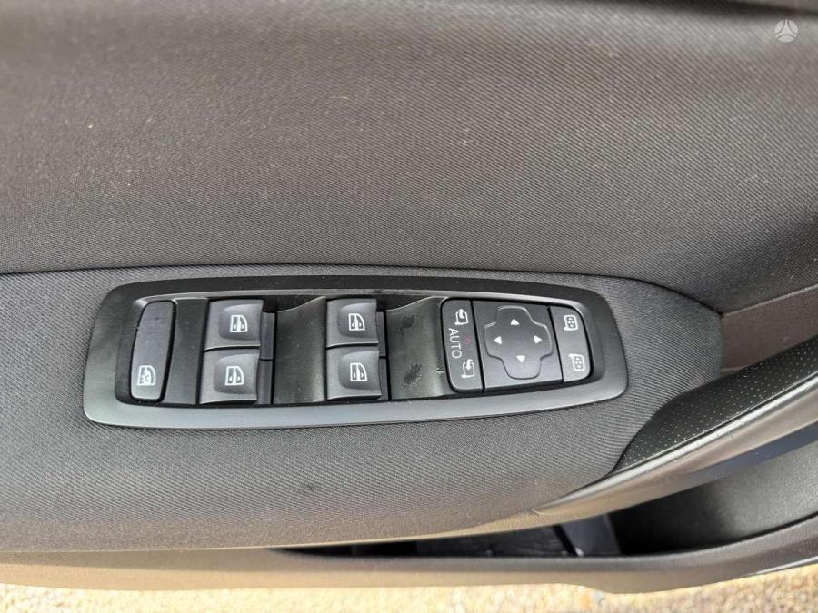 Zils Renault Megane 2019 Tauragė, ar dzinēja tilpumu 1.46 L un nobraukumu 200 tūkst. km par 5900 €, foto 10 vietnē AUTOMOTO.COM.LV