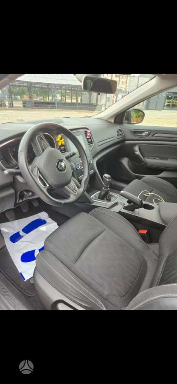 Zils Renault Megane 2019 Marijampole, ar dzinēja tilpumu 1.33 L un nobraukumu 131 tūkst. km par 7900 €, foto 5 vietnē AUTOMOTO.COM.LV
