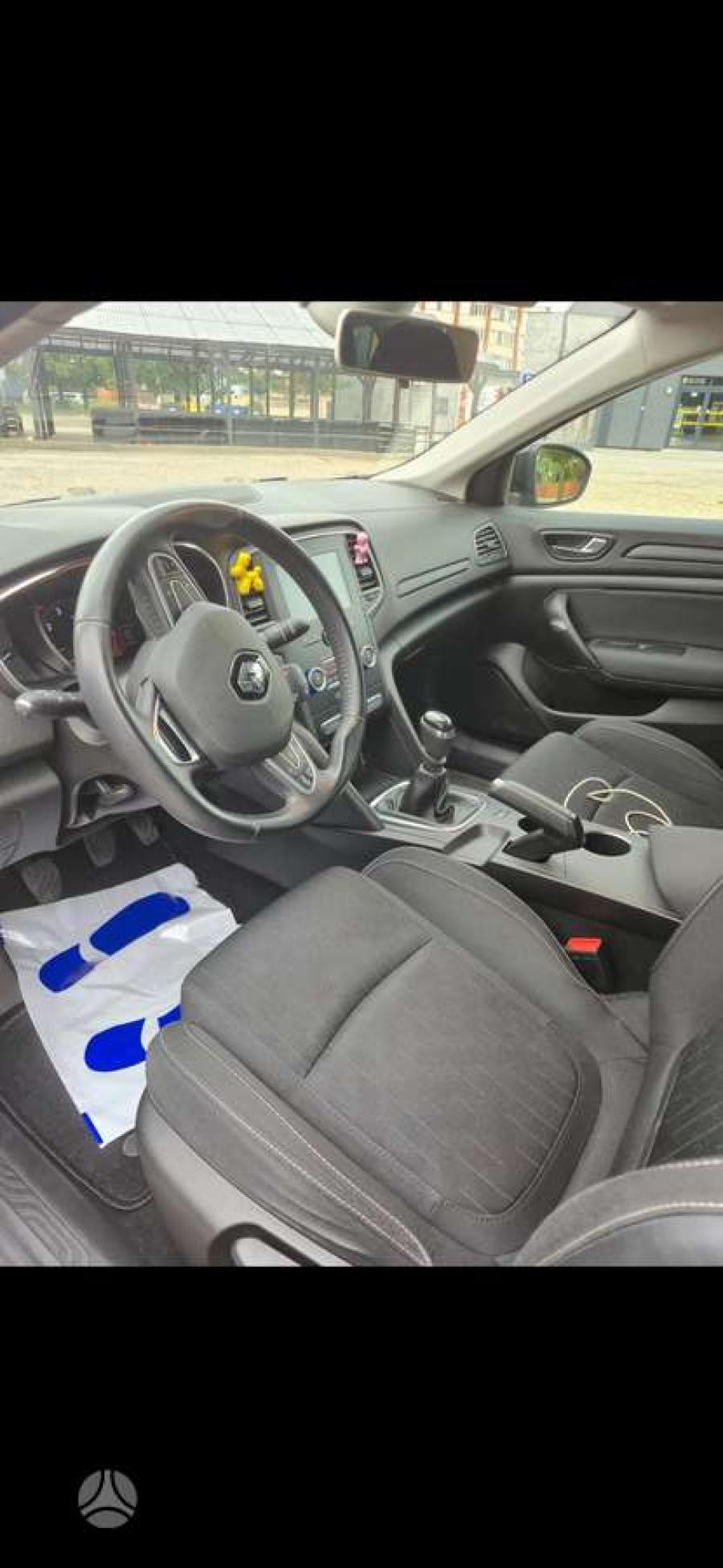 Zils Renault Megane 2019 Marijampole, ar dzinēja tilpumu 1.33 L un nobraukumu 131 tūkst. km par 7900 €, foto 5 vietnē AUTOMOTO.COM.LV