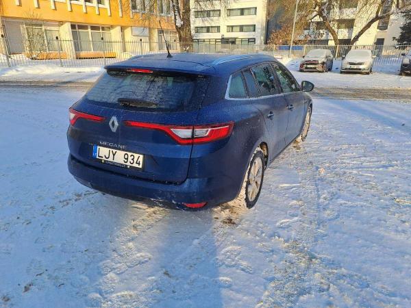 Blue Renault Megane 2020 in Vilnius, with an engine capacity of 1.33 L and mileage of 109 thousand km for 10450 €, photo 6 on AUTOMOTO.COM.LV