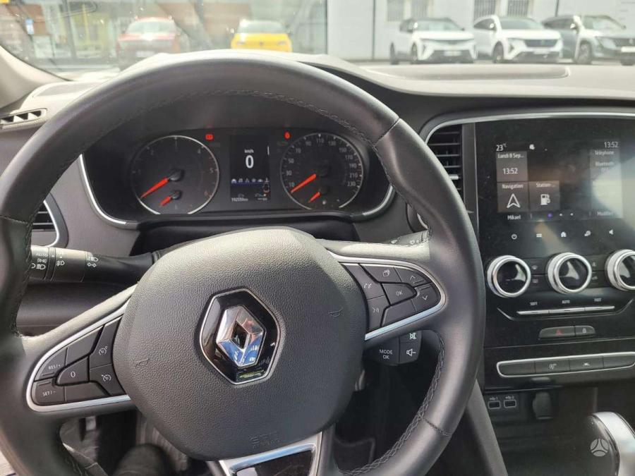 Blue Renault Megane 2022 in Taurage, with an engine capacity of 1.50 L and mileage of 194 thousand km for 8800 €, photo 5 on AUTOMOTO.COM.LV