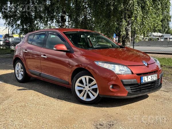 Brūns Renault Megane 2010 Rīga, ar dzinēja tilpumu 1.90 L un nobraukumu 296 tūkst. km par 2590 €, foto 8 vietnē AUTOMOTO.COM.LV