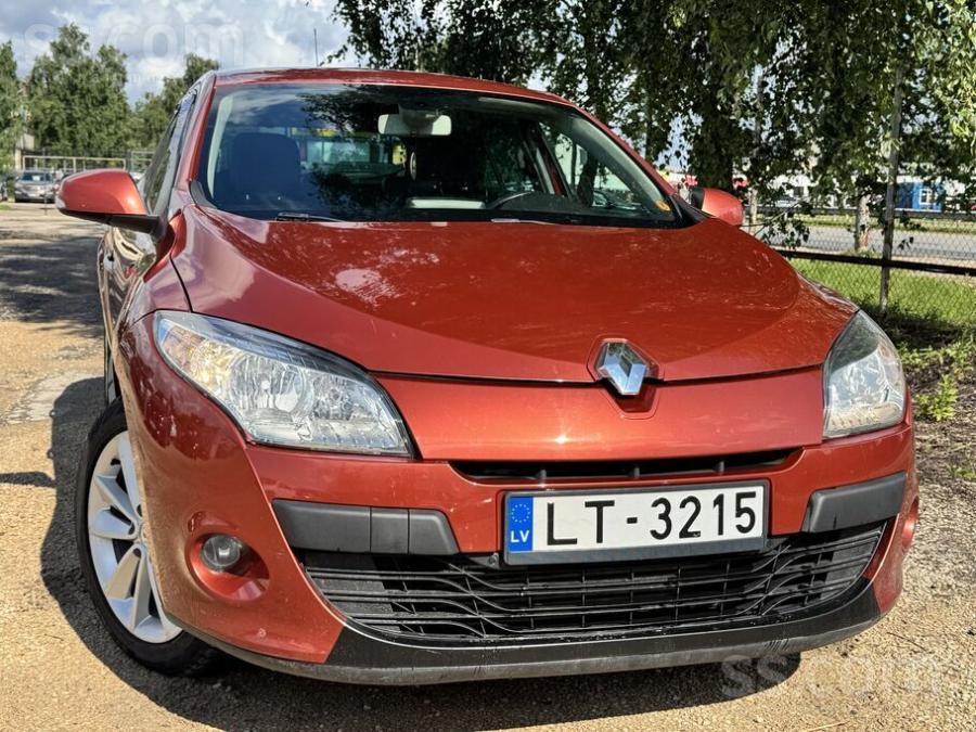 Brūns Renault Megane 2010 Rīga, ar dzinēja tilpumu 1.90 L un nobraukumu 296 tūkst. km par 2590 €, foto 10 vietnē AUTOMOTO.COM.LV