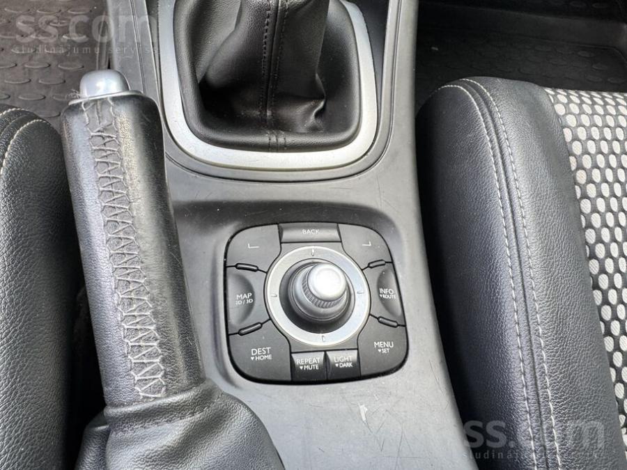Brūns Renault Megane 2010 Rīga, ar dzinēja tilpumu 1.90 L un nobraukumu 296 tūkst. km par 2590 €, foto 17 vietnē AUTOMOTO.COM.LV
