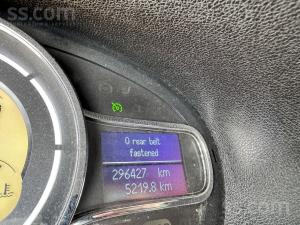 Brūns Renault Megane 2010 Rīga, ar dzinēja tilpumu 1.90 L un nobraukumu 296 tūkst. km par 2590 €, foto 21 vietnē AUTOMOTO.COM.LV