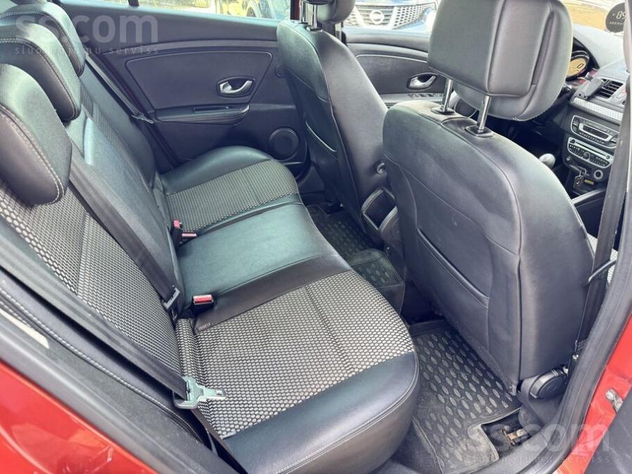 Brūns Renault Megane 2010 Rīga, ar dzinēja tilpumu 1.90 L un nobraukumu 296 tūkst. km par 2590 €, foto 22 vietnē AUTOMOTO.COM.LV