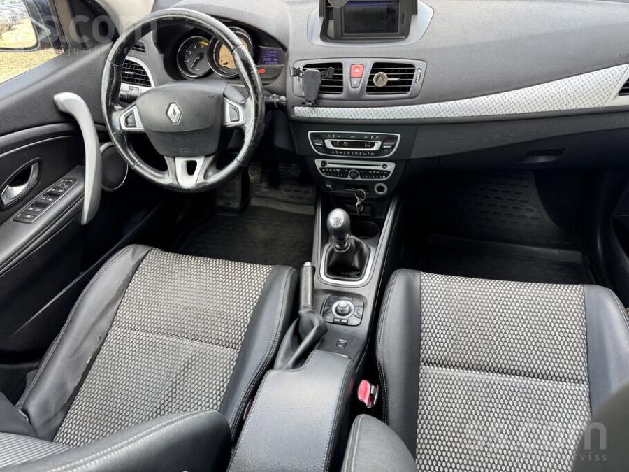 Brūns Renault Megane 2010 Rīga, ar dzinēja tilpumu 1.90 L un nobraukumu 296 tūkst. km par 2590 €, foto 23 vietnē AUTOMOTO.COM.LV