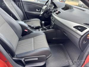 Brūns Renault Megane 2010 Rīga, ar dzinēja tilpumu 1.90 L un nobraukumu 296 tūkst. km par 2590 €, foto 24 vietnē AUTOMOTO.COM.LV