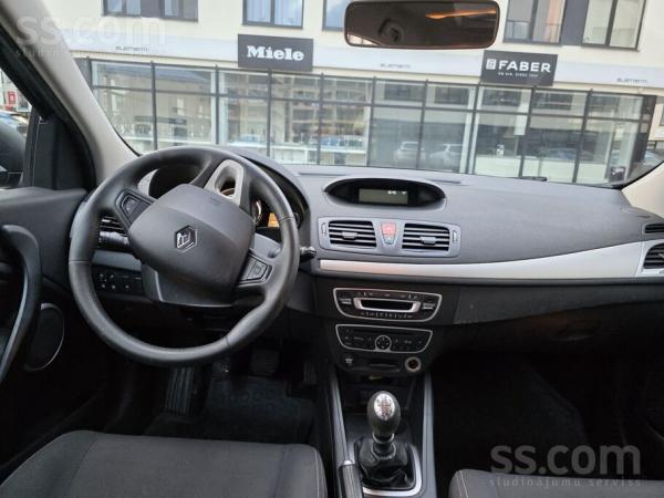 Brown Renault Megane 2012 in Riga, with an engine capacity of 1.50 L and mileage of 301 thousand km for 2600 €, photo 7 on AUTOMOTO.COM.LV