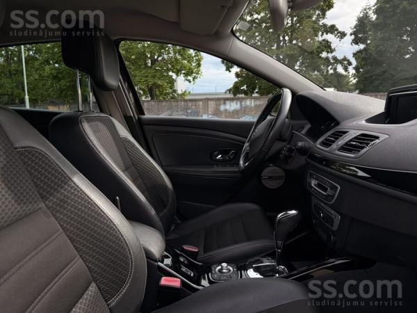 Brown Renault Megane 2015 in Cesis, with an engine capacity of 1.50 L and mileage of 134 thousand km for 5200 €, photo 2 on AUTOMOTO.COM.LV