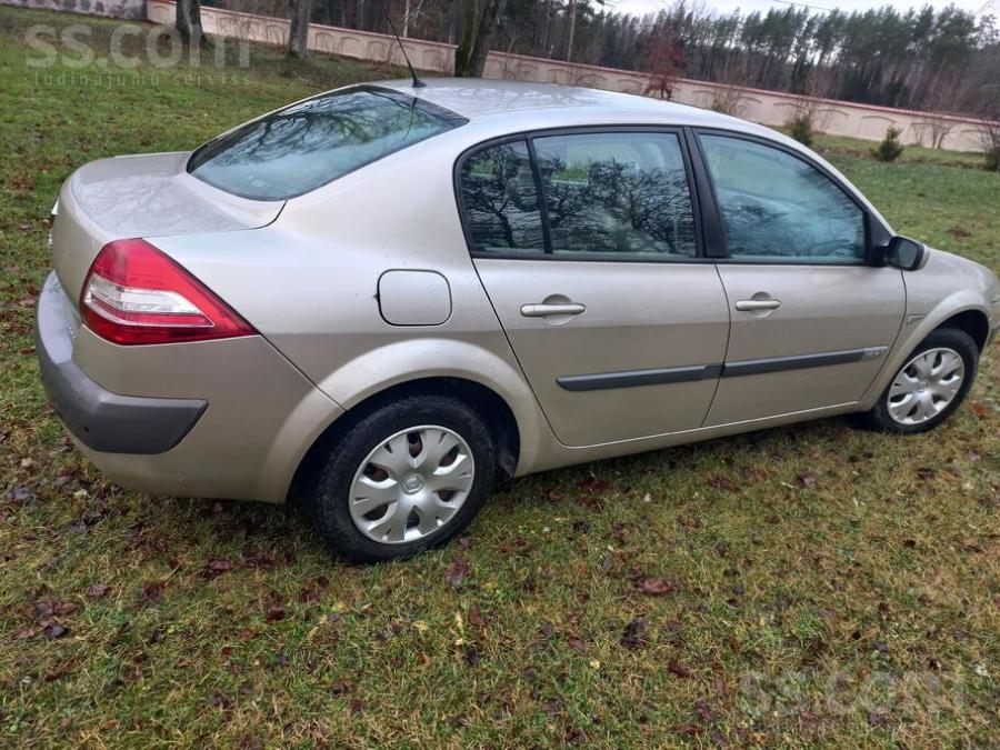 Brown Renault Megane 2006 in Ventspils, with an engine capacity of 1.60 L and mileage of 234 thousand km for 1600 €, photo 1 on AUTOMOTO.COM.LV