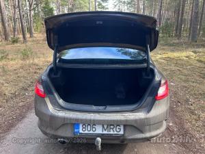 Brown Renault Megane 2017 in Kuressaare, with an engine capacity of 1.50 L and mileage of 161 thousand km for 10500 €, photo 9 on AUTOMOTO.COM.LV