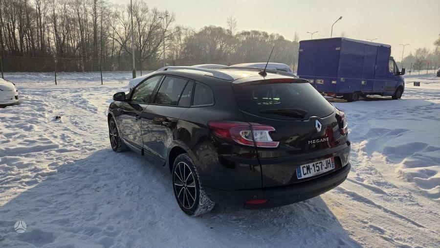 Brown Renault Megane 2012 in Taurage, with an engine capacity of 1.60 L and mileage of 290 thousand km for 3400 €, photo 5 on AUTOMOTO.COM.LV