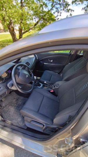 Brown Renault Megane 2012 in Kuldiga, with an engine capacity of 1.40 L and mileage of 218 thousand km for 3690 €, photo 7 on AUTOMOTO.COM.LV