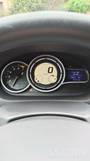 Brown Renault Megane 2012 in Kuldiga, with an engine capacity of 1.40 L and mileage of 218 thousand km for 3690 €, photo 11 on AUTOMOTO.COM.LV