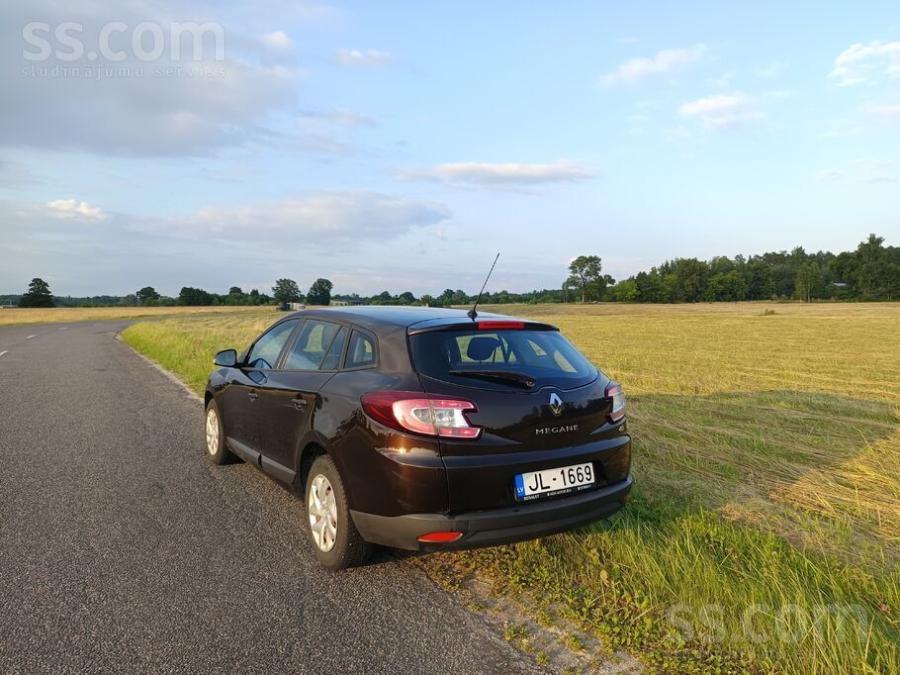 Brūns Renault Megane 2013 Rīga, ar dzinēja tilpumu 1.50 L un nobraukumu 249 tūkst. km par 3500 €, foto 3 vietnē AUTOMOTO.COM.LV