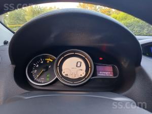 Brūns Renault Megane 2013 Rīga, ar dzinēja tilpumu 1.50 L un nobraukumu 249 tūkst. km par 3500 €, foto 5 vietnē AUTOMOTO.COM.LV