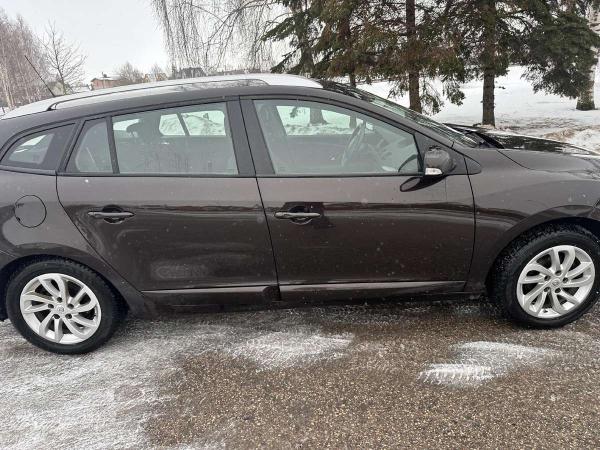 Brown Renault Megane 2014 in Marijampole, with an engine capacity of 1.50 L and mileage of 216 thousand km for 4300 €, photo 4 on AUTOMOTO.COM.LV
