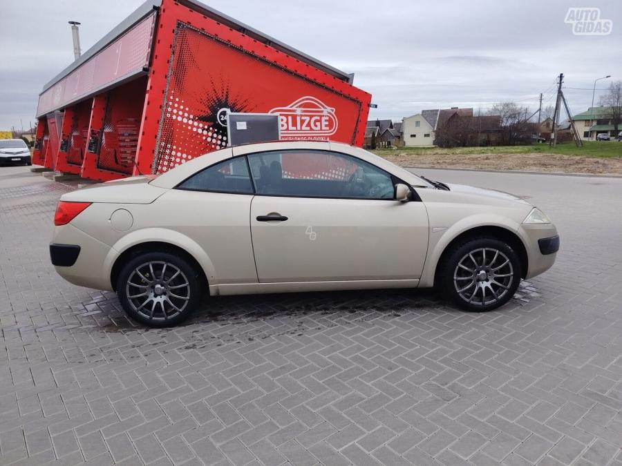 Renault Megane 2004 in Mazeikiai, with an engine capacity of 1.60 L and mileage of 174 thousand km for 1550 €, photo 8 on AUTOMOTO.COM.LV
