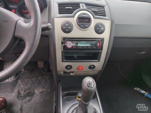 Renault Megane 2004 in Mazeikiai, with an engine capacity of 1.60 L and mileage of 174 thousand km for 1550 €, photo 13 on AUTOMOTO.COM.LV