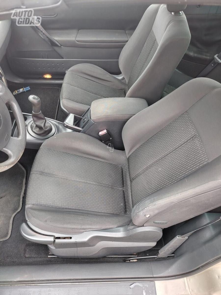 Renault Megane 2004 in Mazeikiai, with an engine capacity of 1.60 L and mileage of 174 thousand km for 1550 €, photo 16 on AUTOMOTO.COM.LV