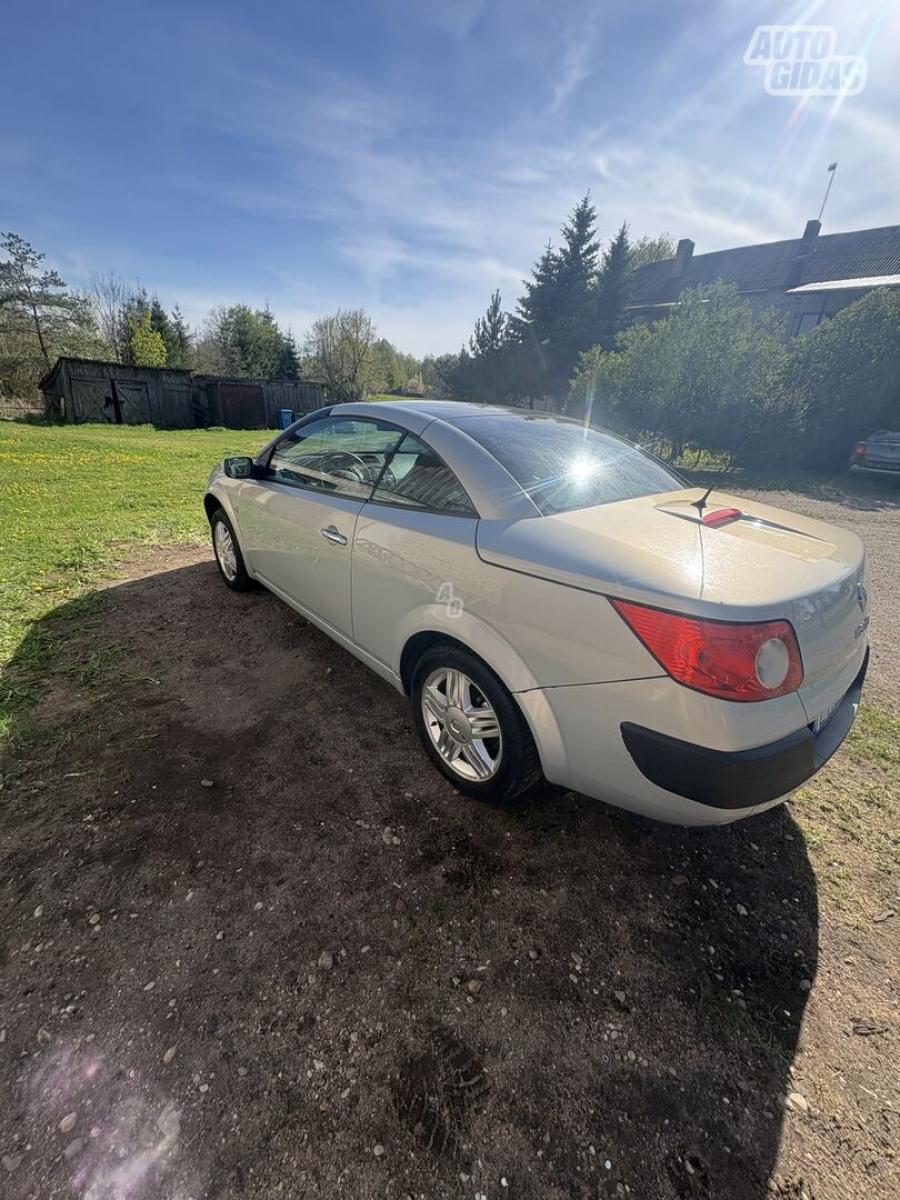 Renault Megane 2004 in Jonava, with an engine capacity of 1.60 L and mileage of 180 thousand km for 1300 €, photo 8 on AUTOMOTO.COM.LV